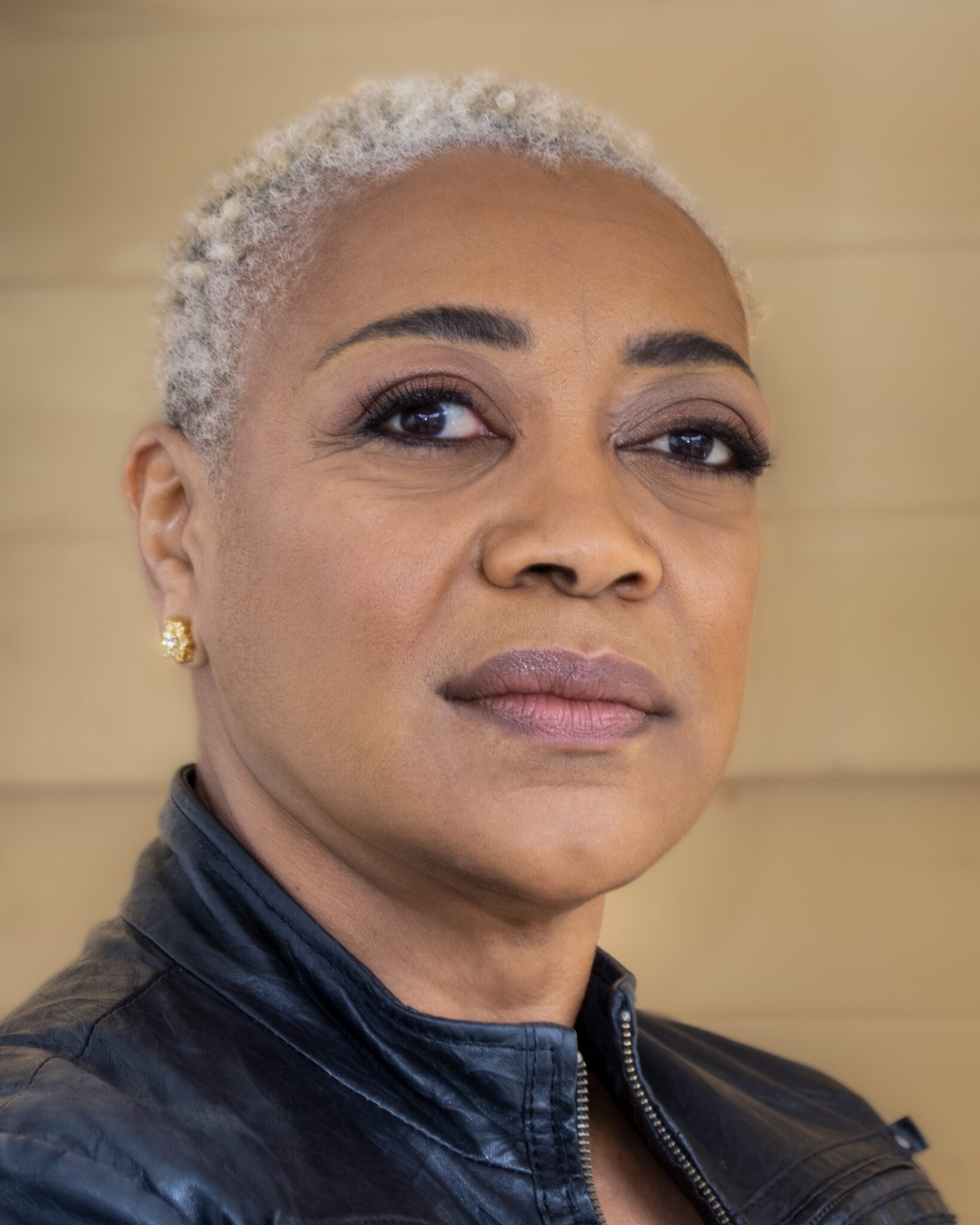 Karen Robinson Bio, Age, Parents, Partner, Eyes, Thyroid, Salary, Worth